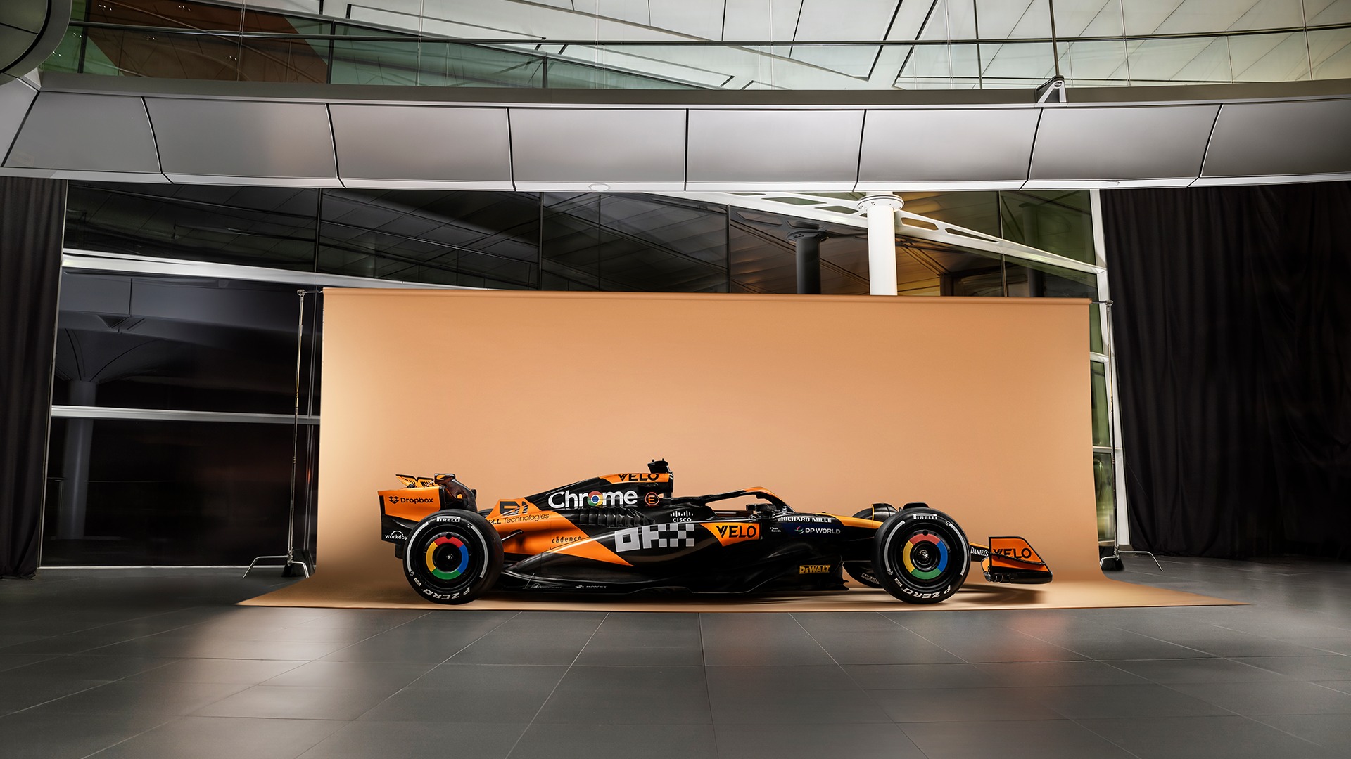 McLaren prezinta masina sezonului 2024 in F1 - AutoMotorClub